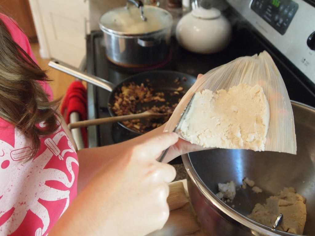 How to wrap a tamale | Coseppi Kitchen